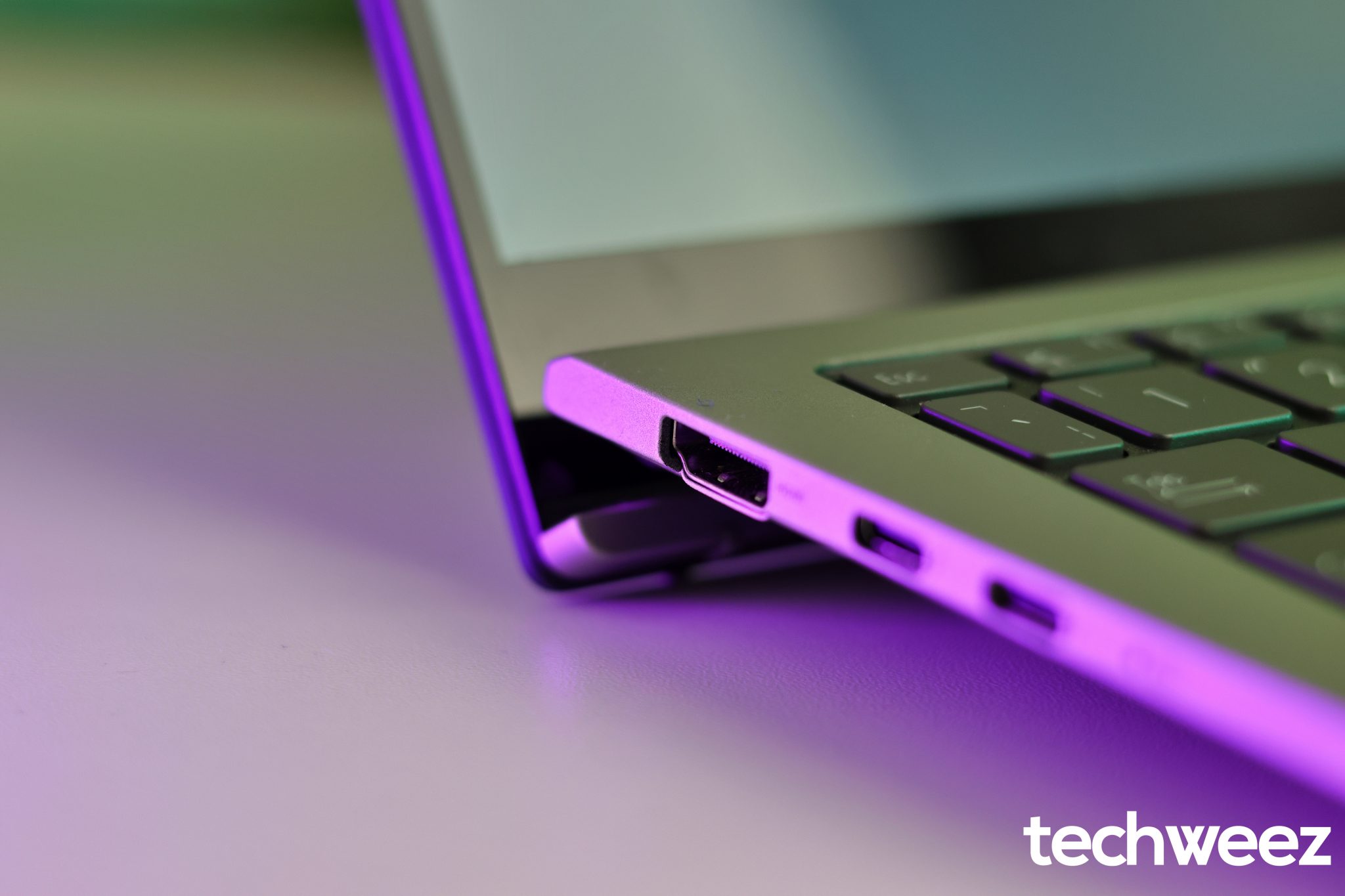 Asus Zenbook S13 Oled 2023 Review Lighter Compact And More Powerful