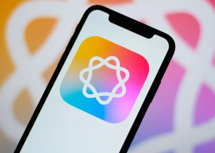 Apple Is Building an AI Answer Engine Into Siri to Rival ChatGPT